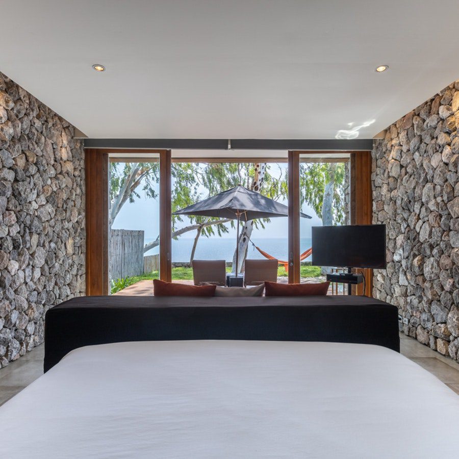 DELUXE OCEANFRONT POOL VILLA - Tolani Hotel Group